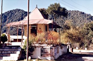 সাড়ে ৭ হাজার ফুট উচ্চতায় অতিপবিত্র এক সরোবর, এর জলে স্নান করা নিষেধ